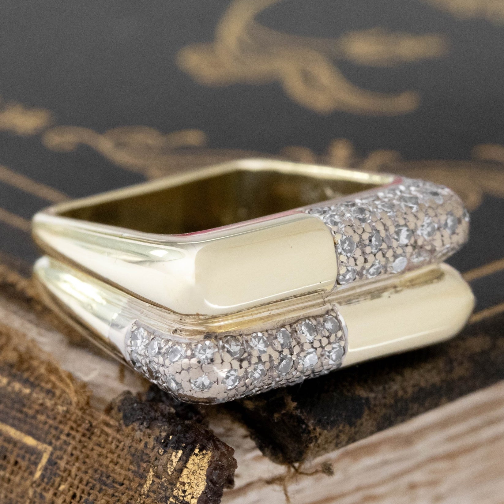.75ctw Vintage Square Mod Band